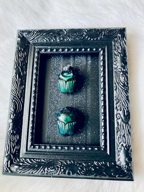 Decor/Art – Morbid Mementos Oddities and Occult